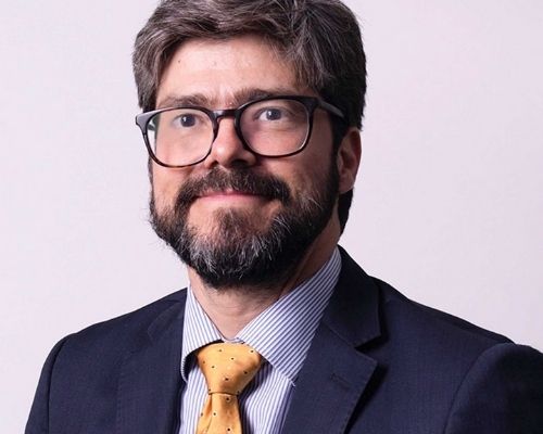 Daniel Amorim Assumpção Neves - Curso CEI